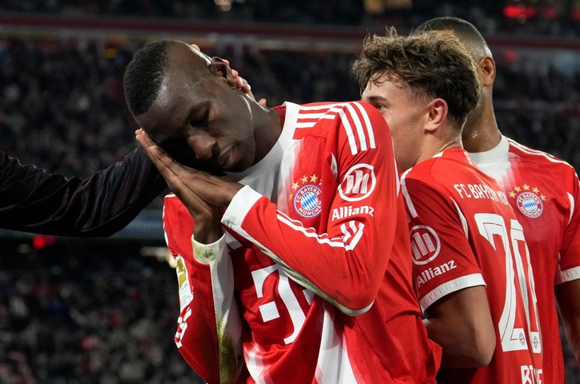 Vùi dập Leverkusen, Bayern Munich làm điều chưa từng có trong lịch sử