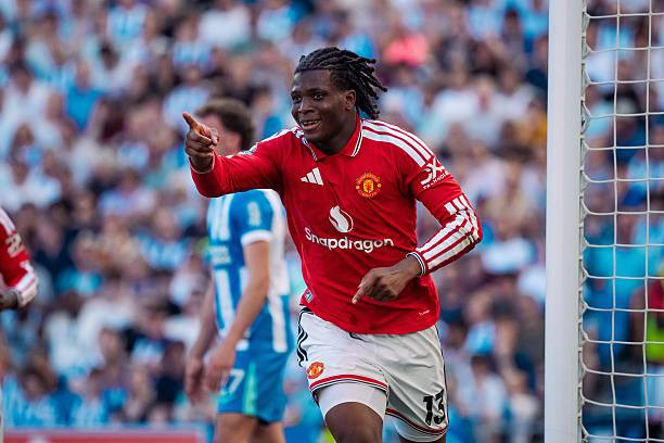 Manchester United và bài toán Patrick Dorgu: Tiền đạo đột biến hay hậu...