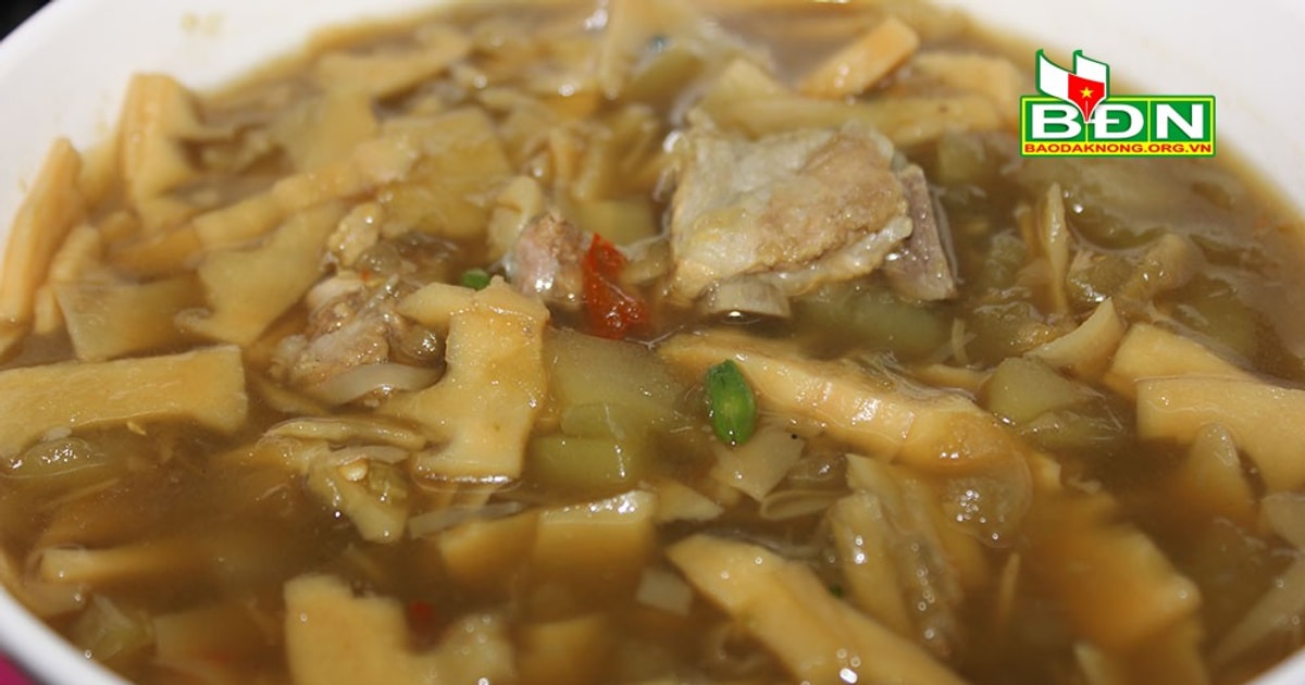 Canh tro vỏ chuối của người M’nông