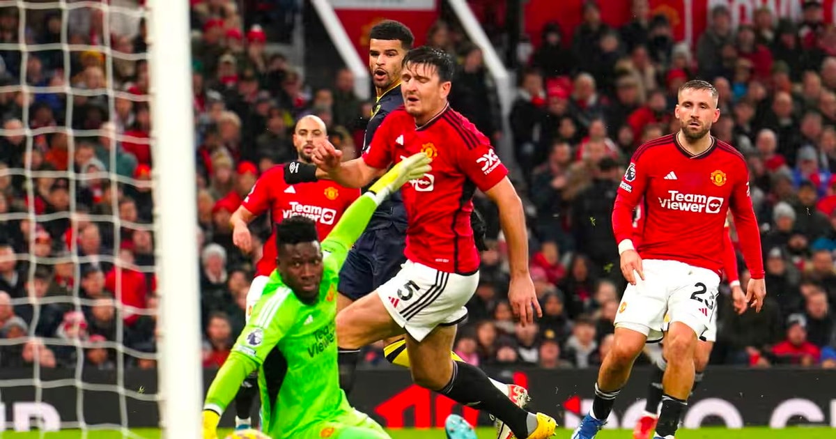 Manchester United thua Bournemouth