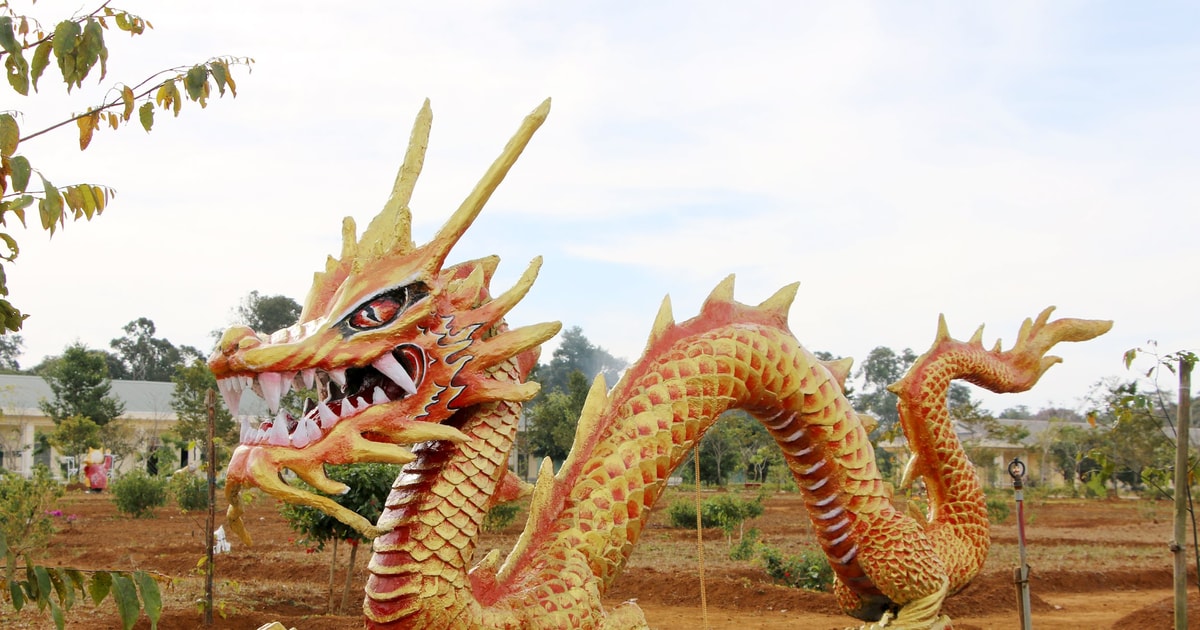 Cận cảnh linh vật Xuân Giáp Thìn đang gây “sốt” mạng xã hội ở Đắk Nông