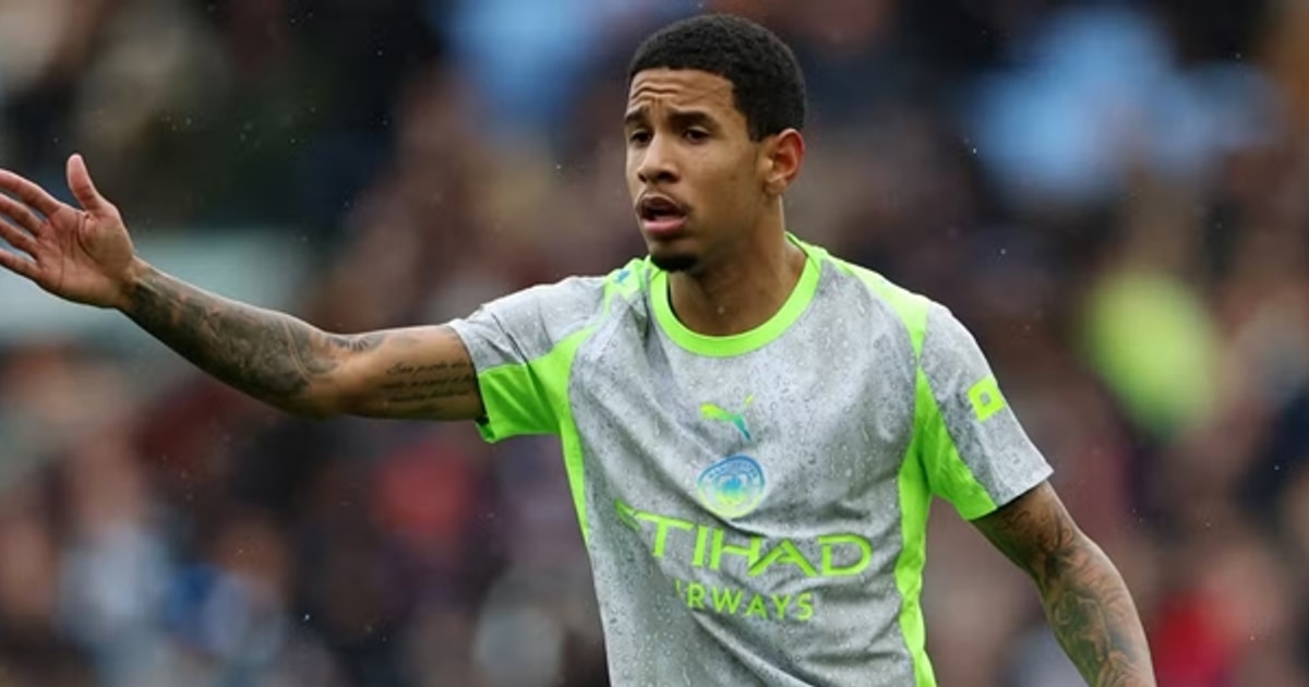 Man City thua Aston Villa 0-1: Savinho bị chỉ trích dữ dội