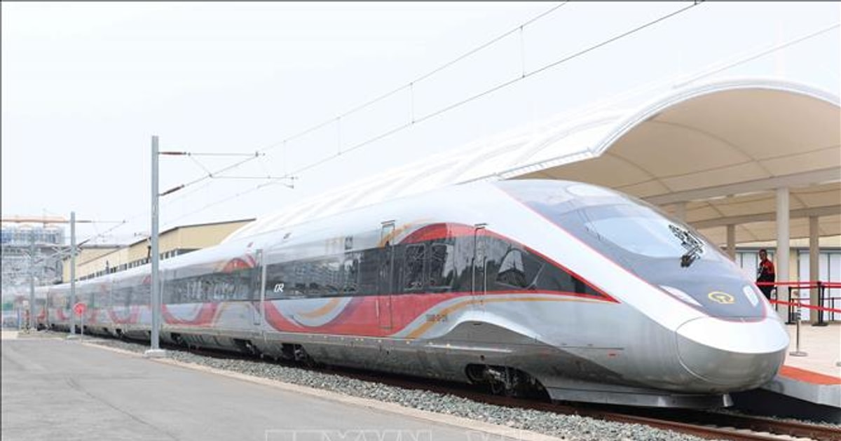 Trung Quốc vận hành tuyến đường sắt cao tốc mới